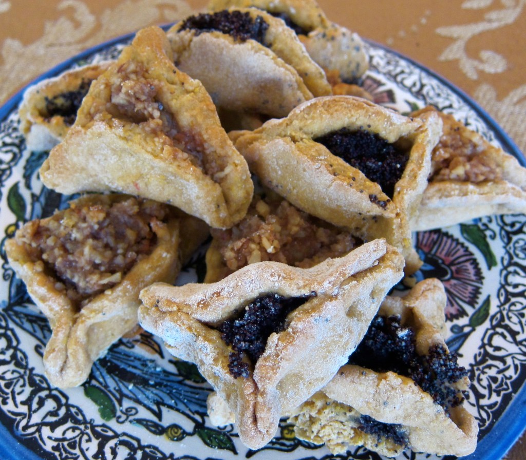 Charoset and Poppyseed Filled Vegan Hamentaschen | Tofu Crossing